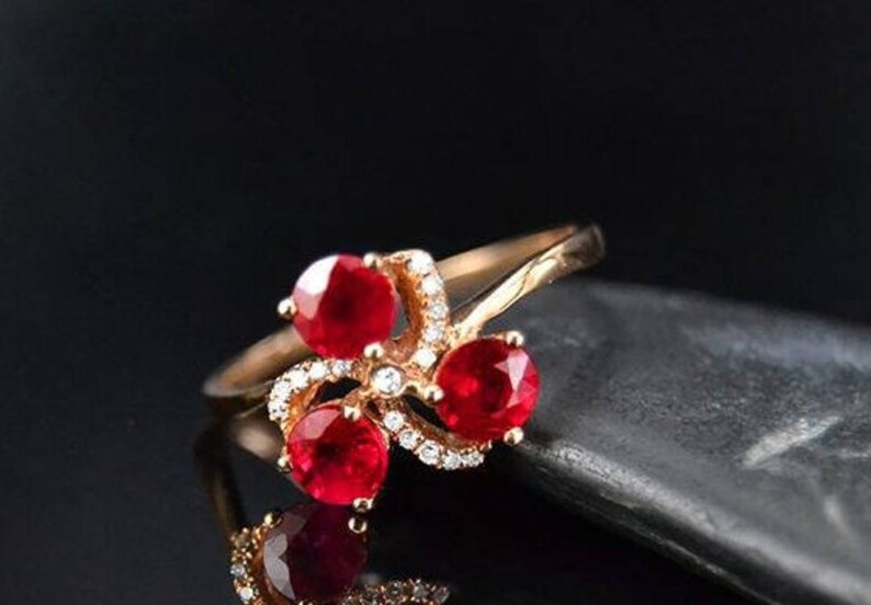 Clover Ring Red Ruby Diamond Engagement Ring in 18k Rose Gold - Etsy