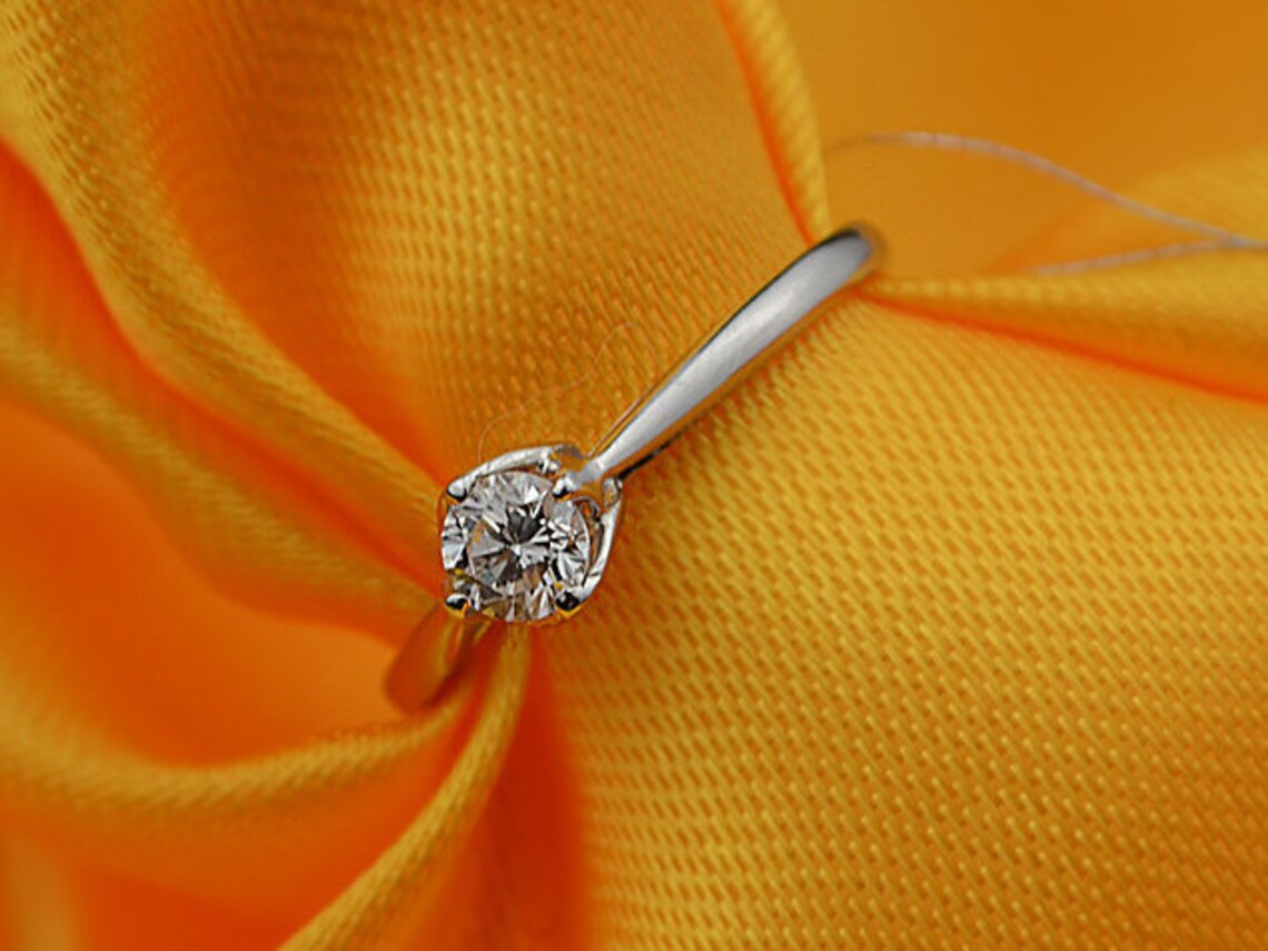 18k White Gold Diamond Ring Engagement Wedding Birthday - Etsy