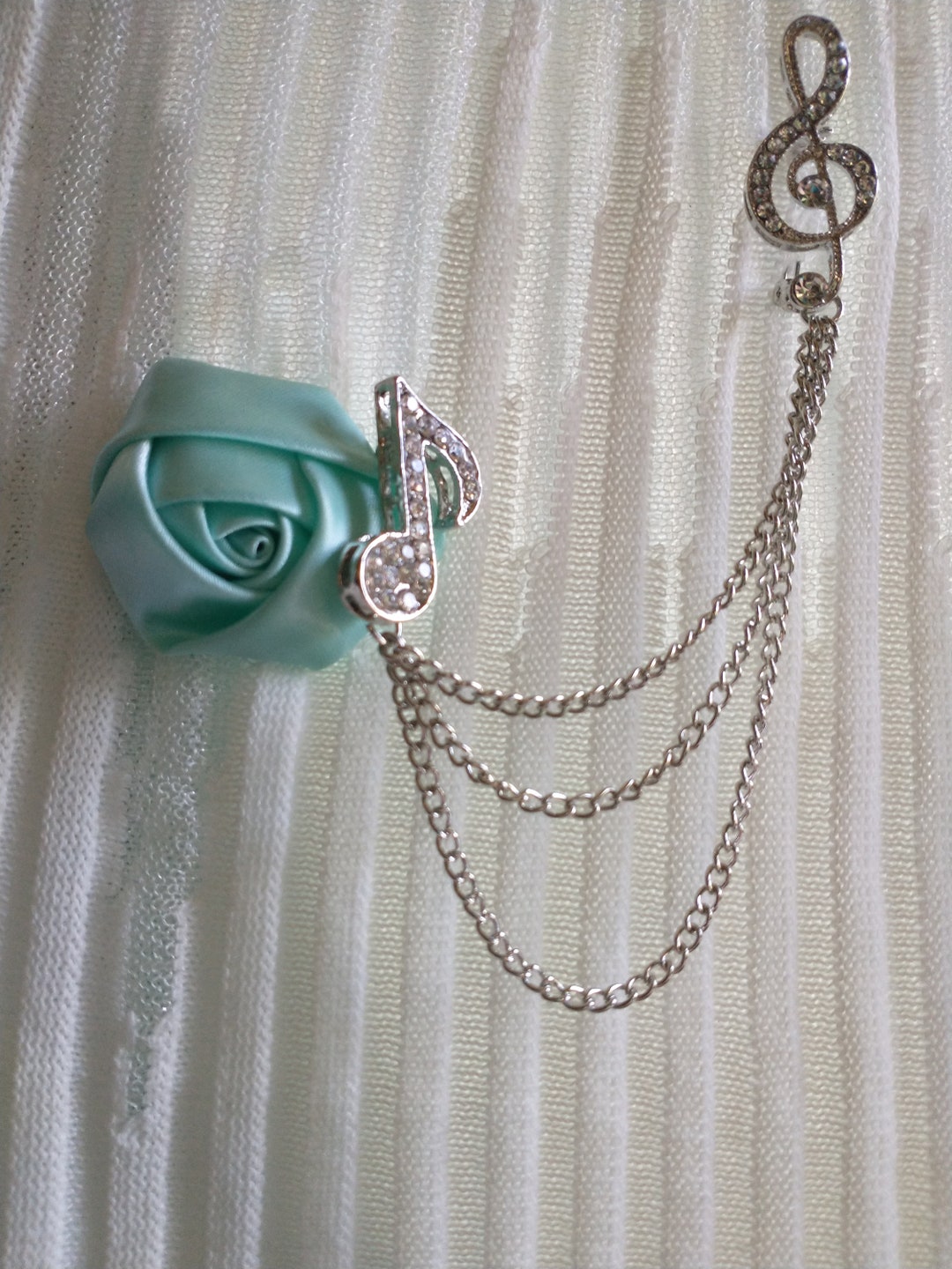 Music Note and Treble Clef Connected With Triple Silver Chains and ...