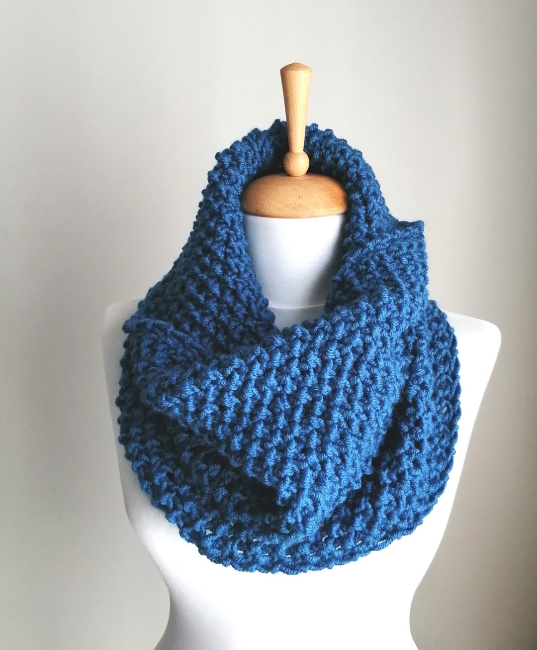 Chunky Knit Infinity Scarf: Blue Seed Stitch Wool Cowl - Etsy