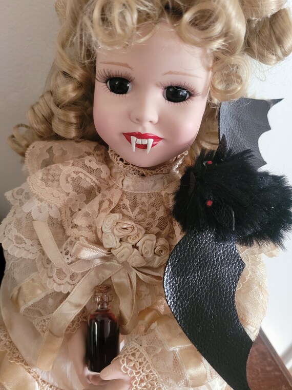 haunted haunted creepy spooky vampress,horror vampire art picture goth ...