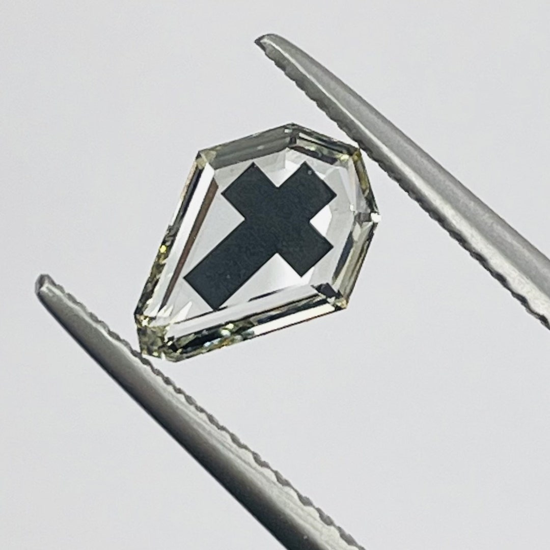 Cross Laser Engraved Modified Pear Step Cut Diamond 1.01 Carat S to T ...