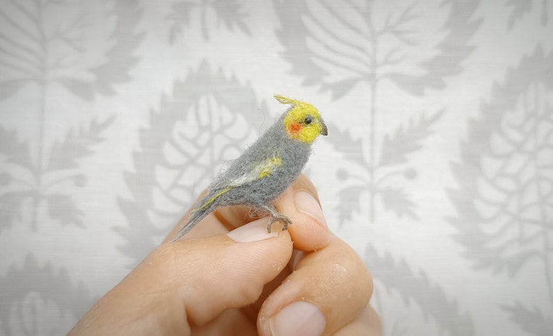 Miniatura de loro Corella, mini pájaro de fieltro, loro Corella ...