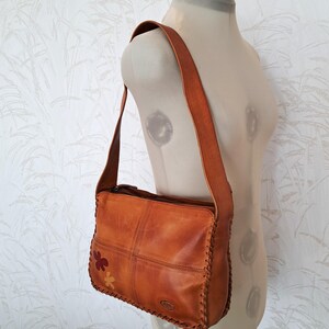 Vintage Pikolinos Tan Leather Shoulder Bag With Floral Accent - Etsy