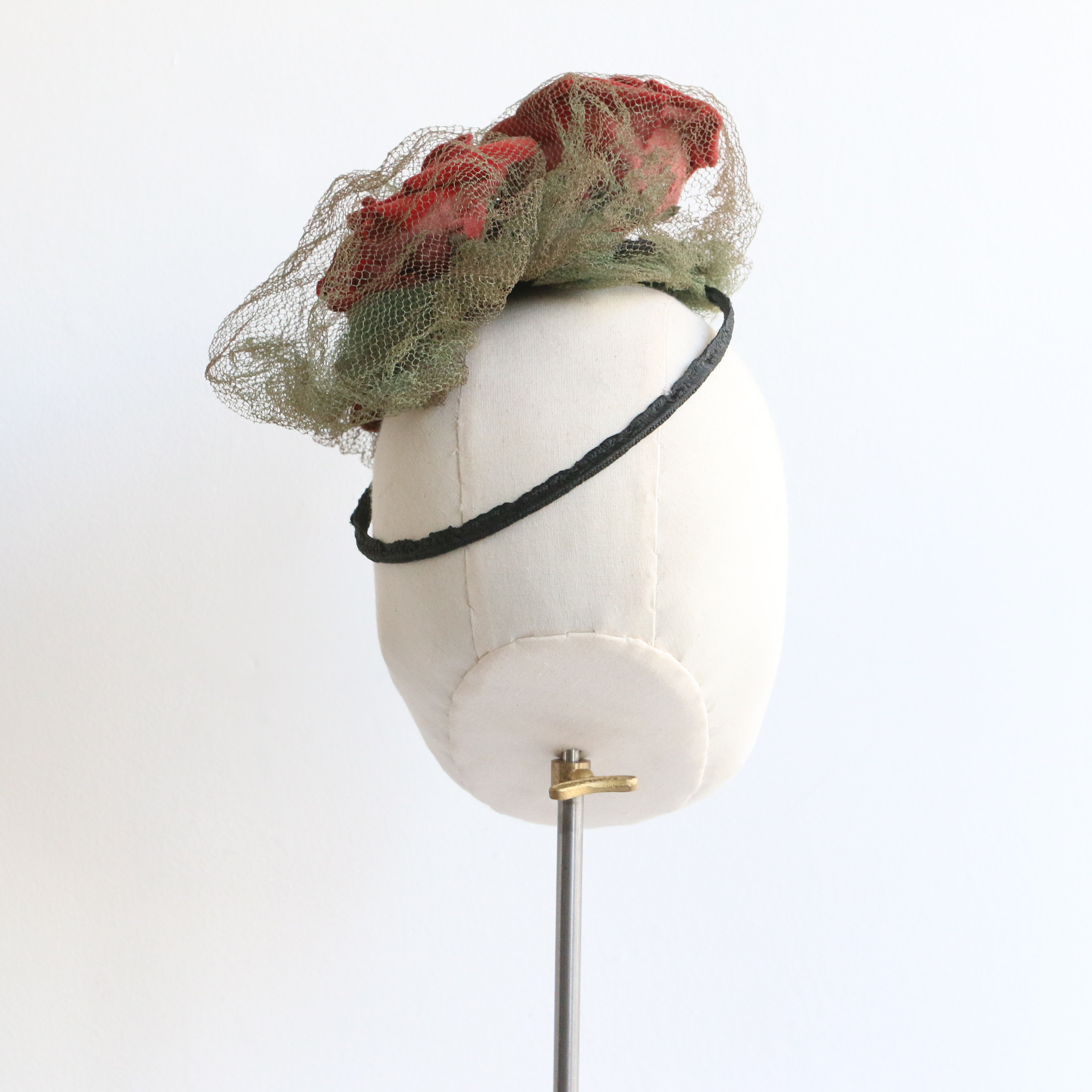 Vintage 1940's Velvet Rose & Green Tulle Percher Hat Original 1940s Hat ...