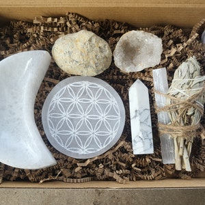 Selenite Charging Box Set Gift Box Howlite Tower White Sage Geods ...