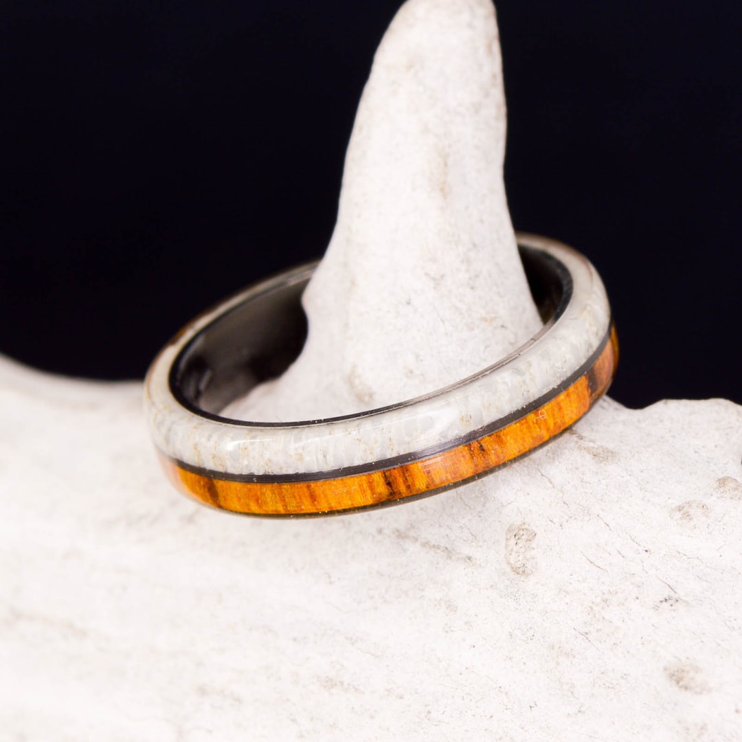 Anillo de mujer: Ironwood & Antler Stone Forge Studios - Etsy España