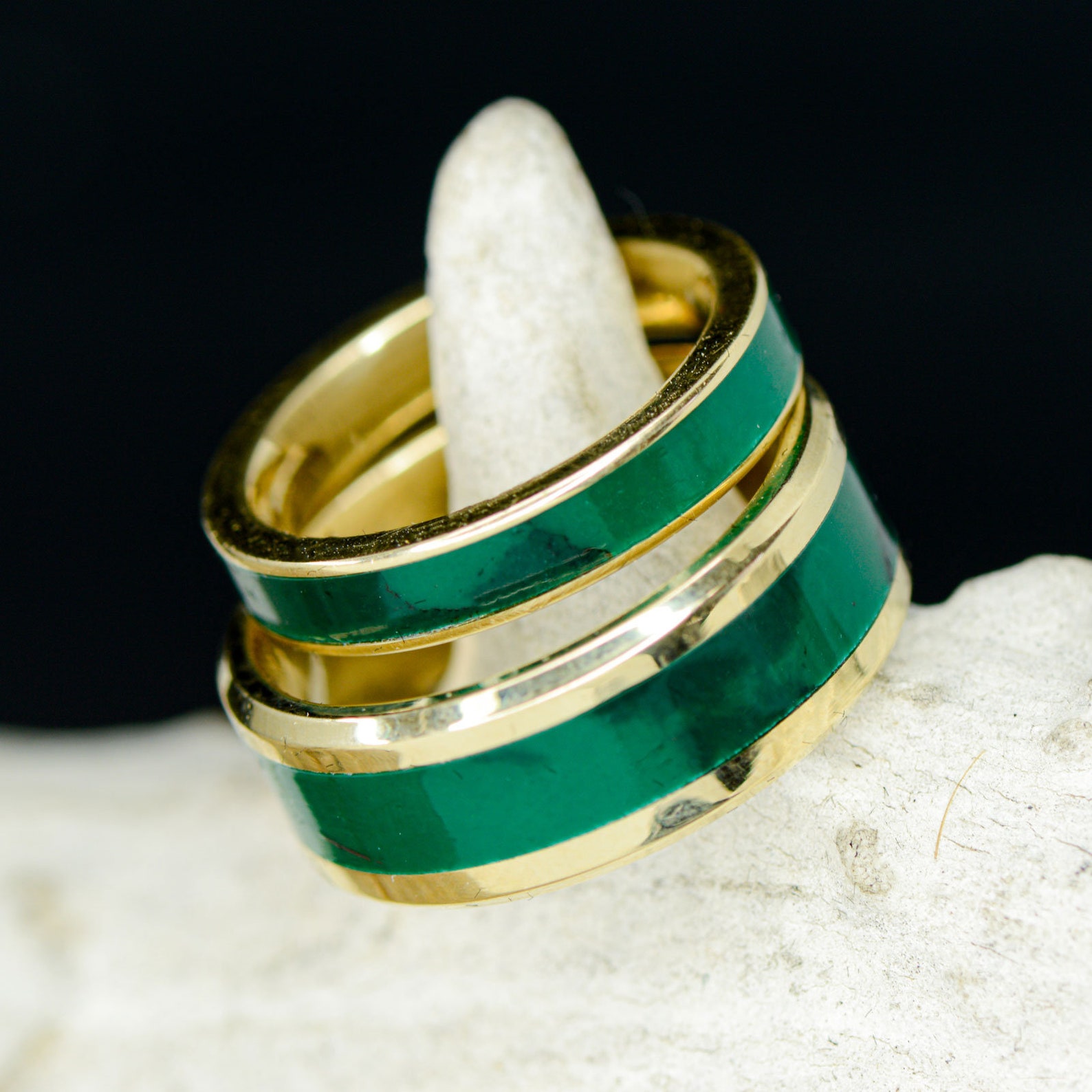 Ring Set: Yellow Gold & Imperial Jade Channel Stone Forge - Etsy