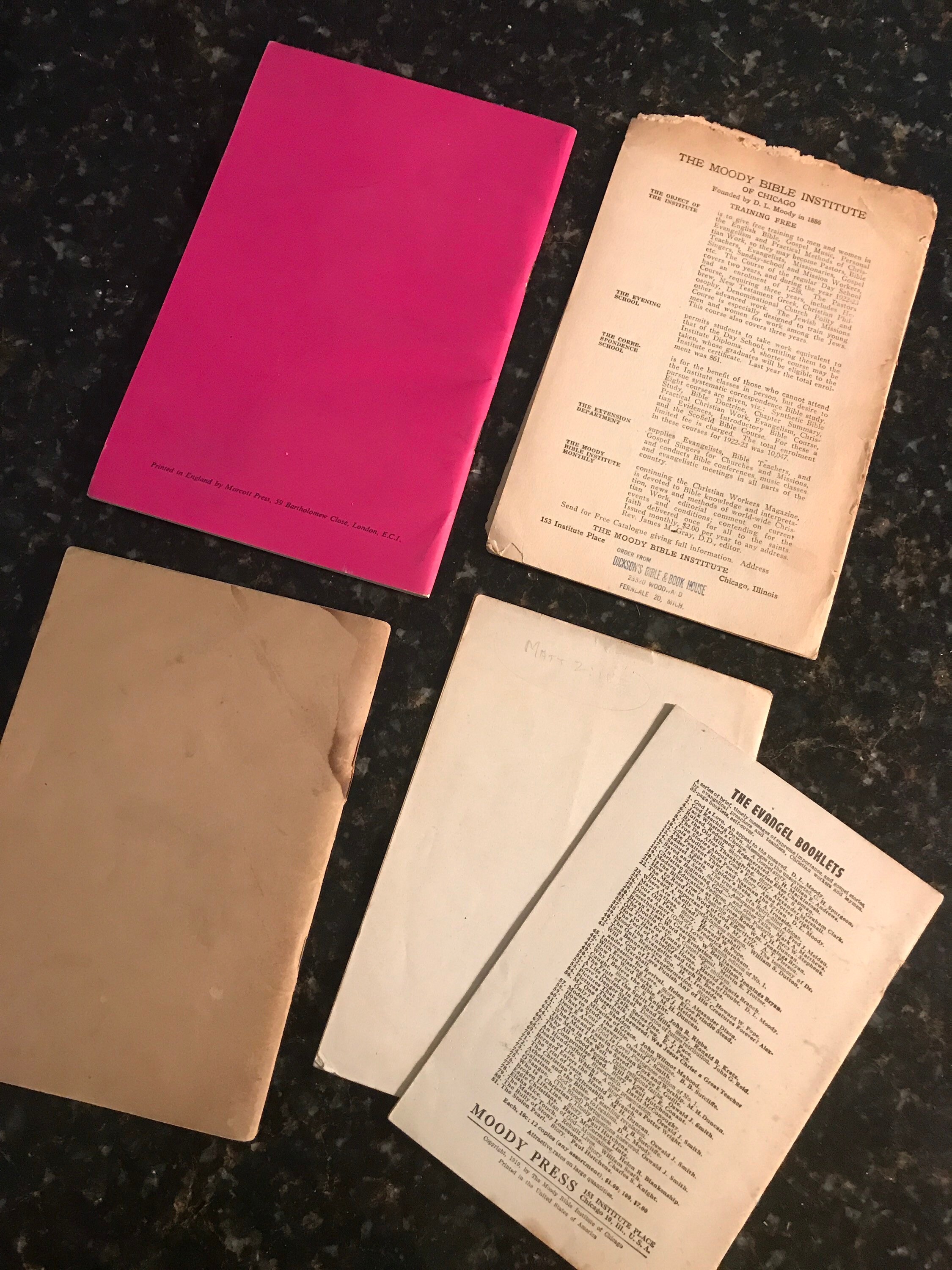 5 Assorted Religous Booklets - Etsy