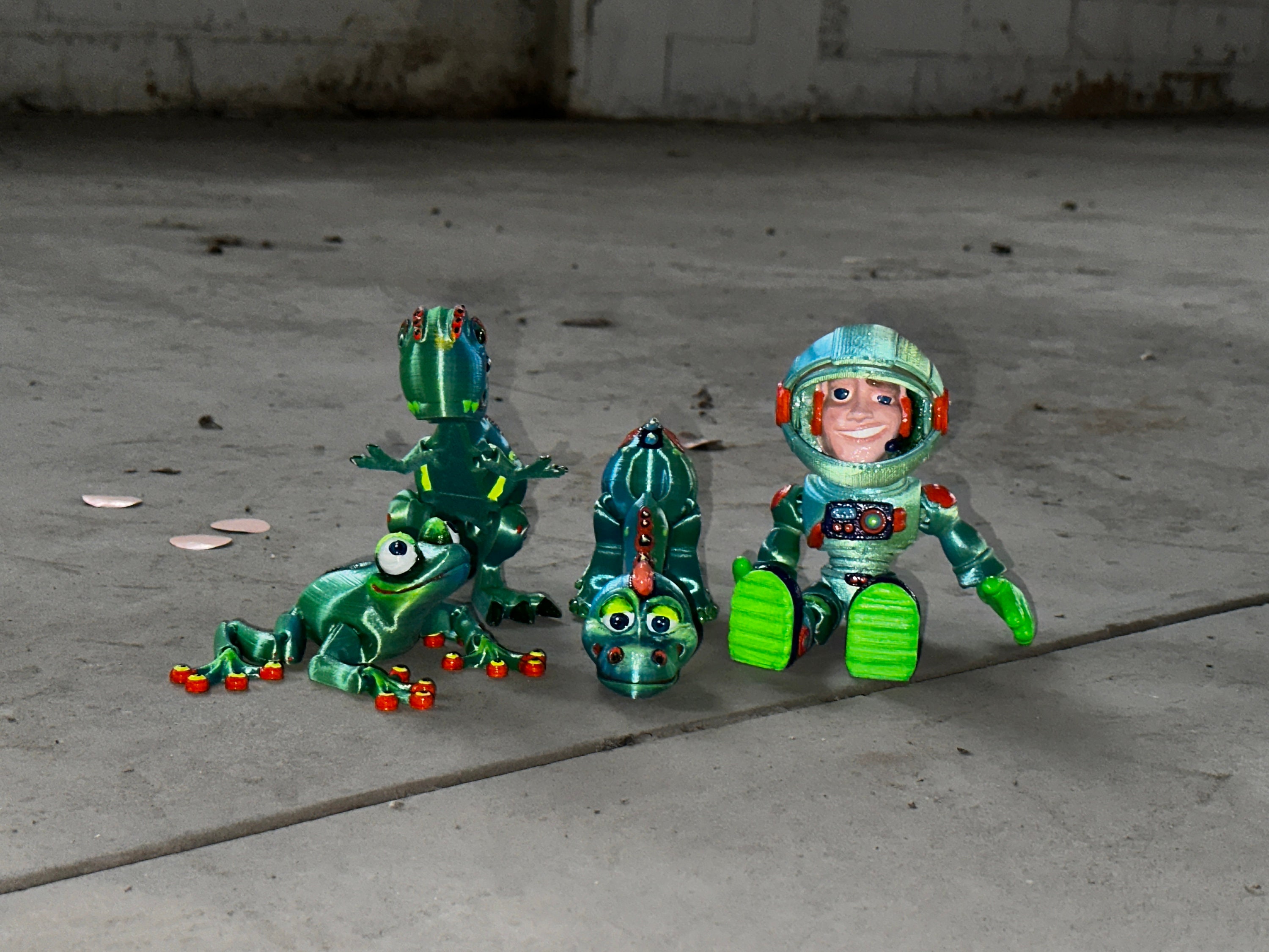 3D Printed Flexi Character Set: Hand-painted Astronaut, Dino & Frog - Etsy