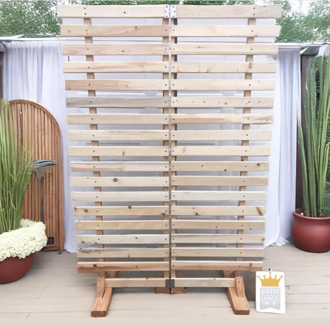 Wood Pallet Wall Display, Wedding Backdrop, Retail Display, Wood Pallet ...