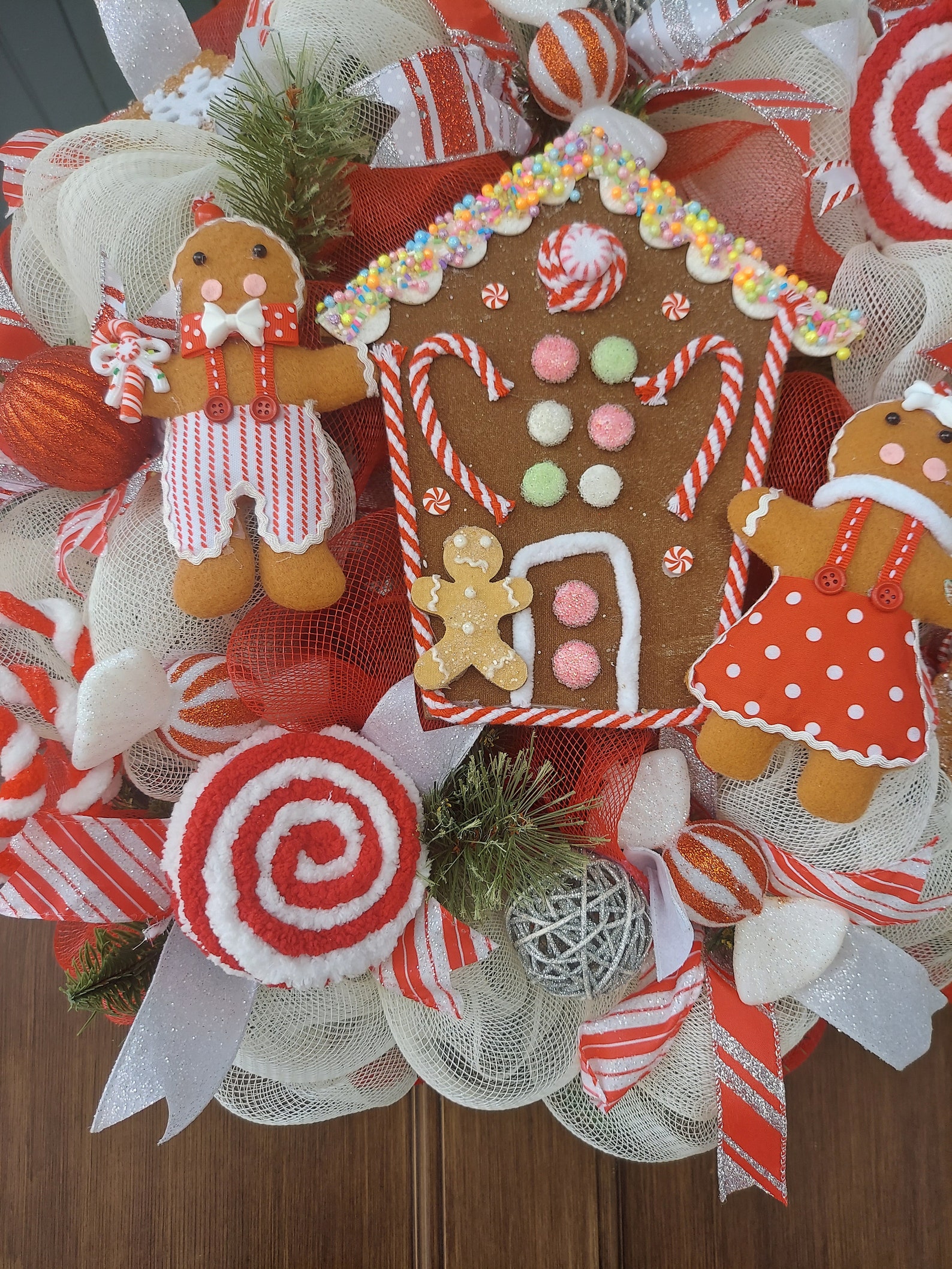 Peppermint Gingerbread Wreath / Gingerbread Wreath / Glam - Etsy