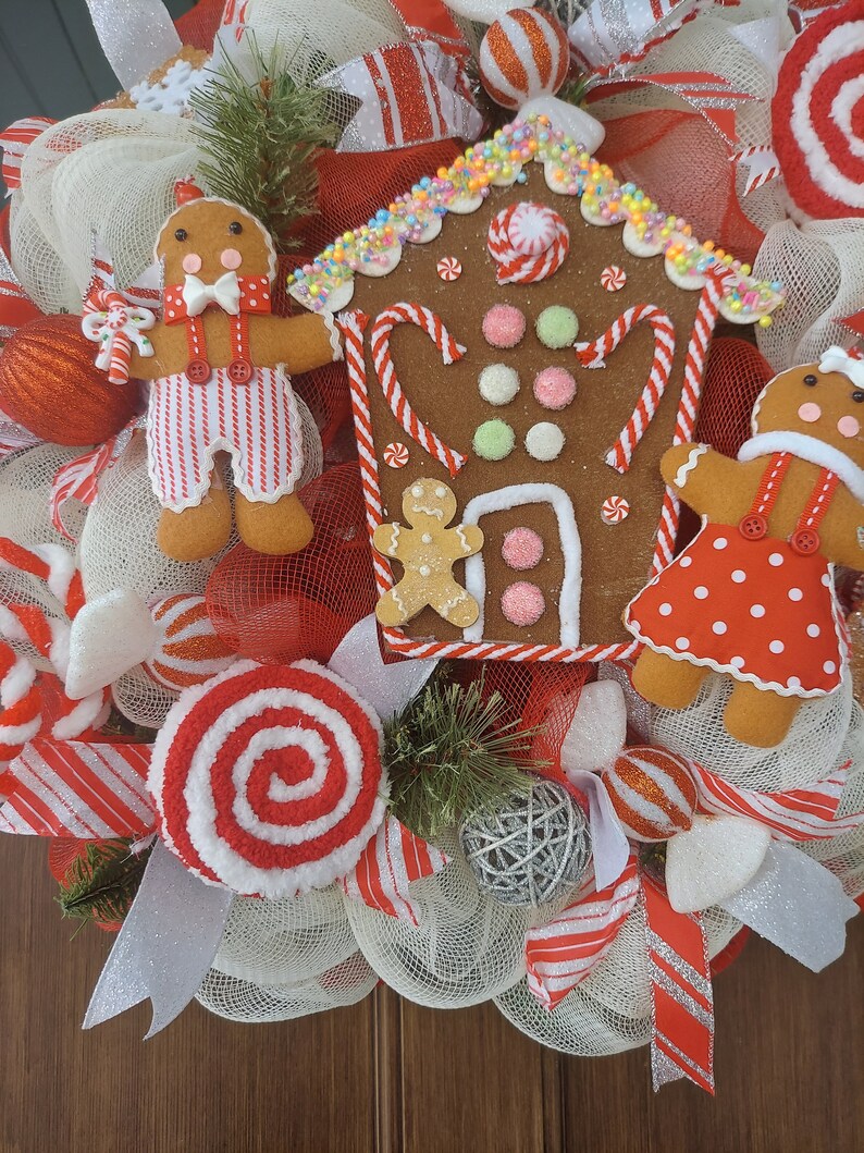 Peppermint Gingerbread Wreath / Gingerbread Wreath / Glam - Etsy
