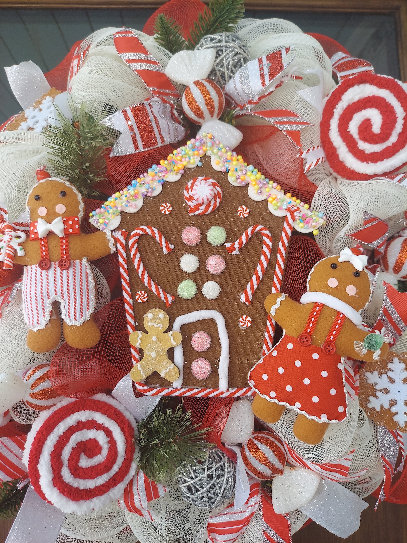 Peppermint Gingerbread Wreath / Gingerbread Wreath / Glam - Etsy