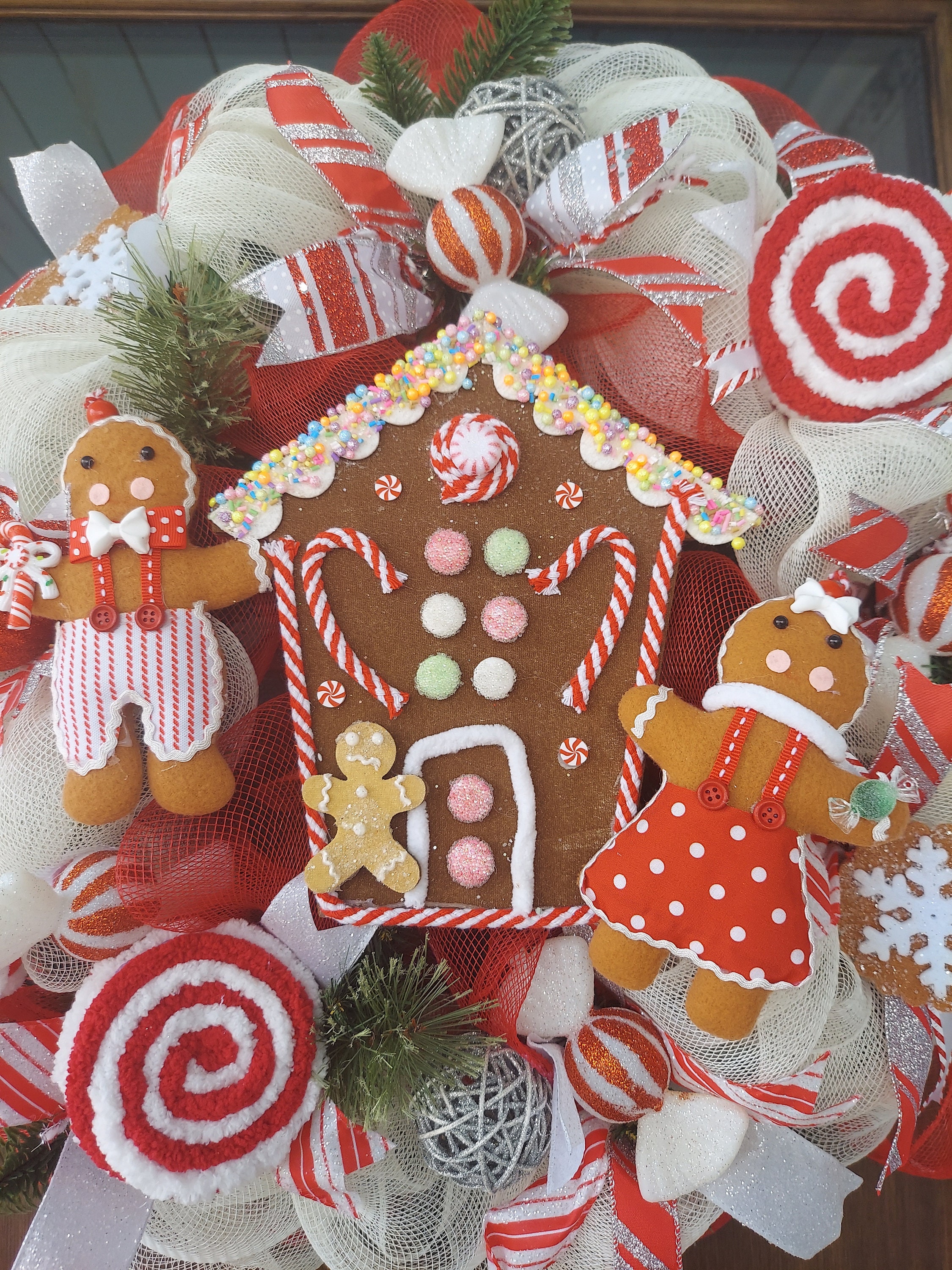 Peppermint Gingerbread Wreath / Gingerbread Wreath / Glam - Etsy