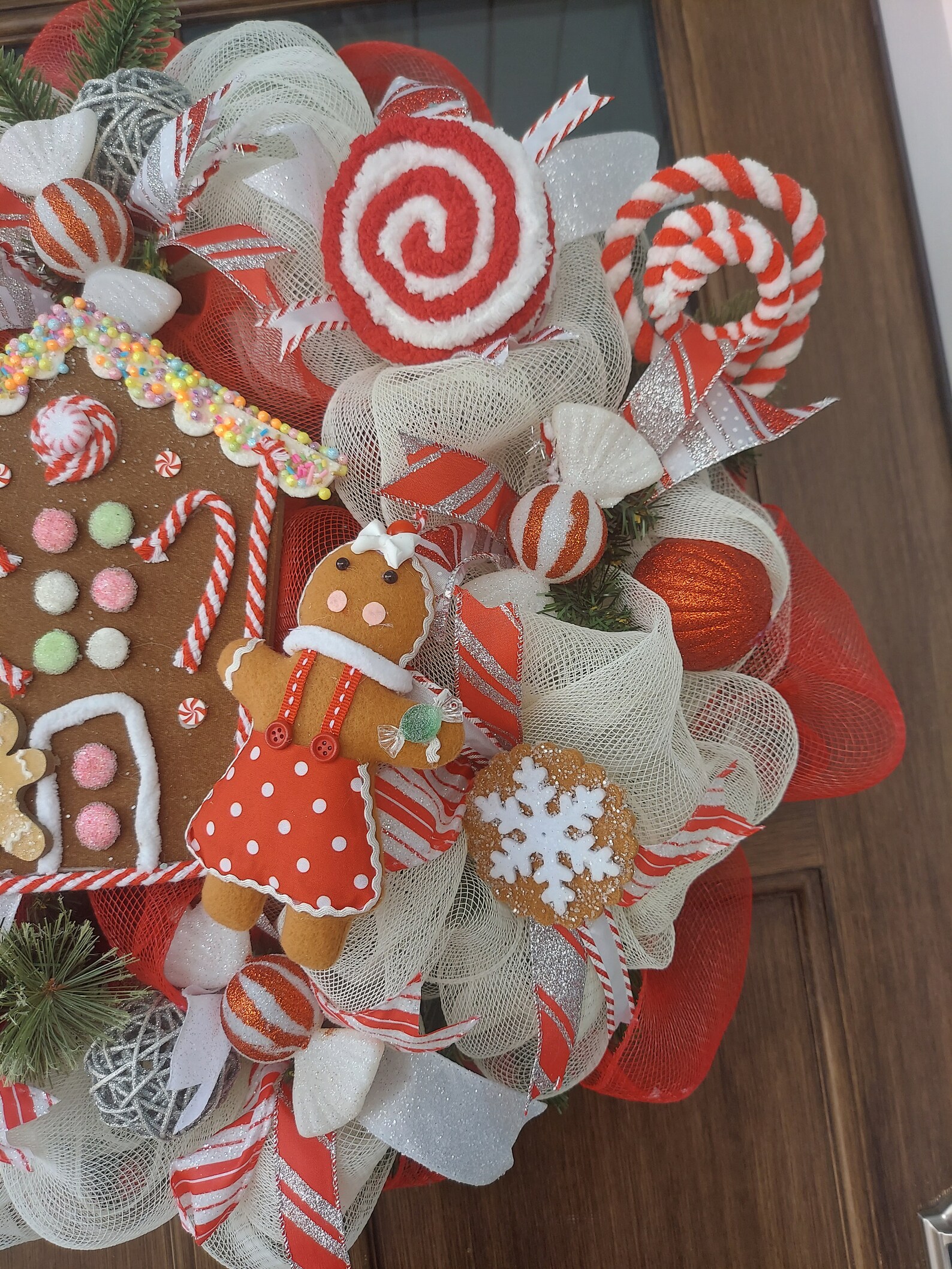 Peppermint Gingerbread Wreath / Gingerbread Wreath / Glam - Etsy