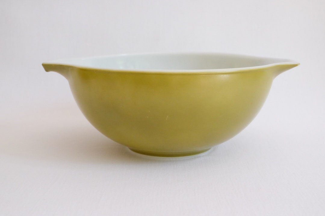 1960s/70s Pyrex Verde Light Green 2.5 QT Cinderella Mixing Bowl, 443 - Etsy