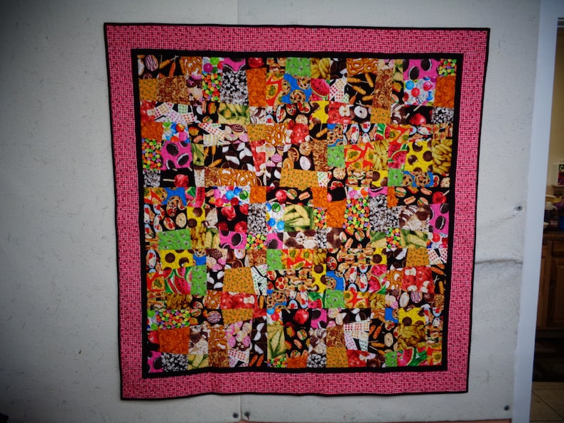 Quilt Ideal for Picnic. Food, Food, Food. and the Ants Are Coming. Eat ...