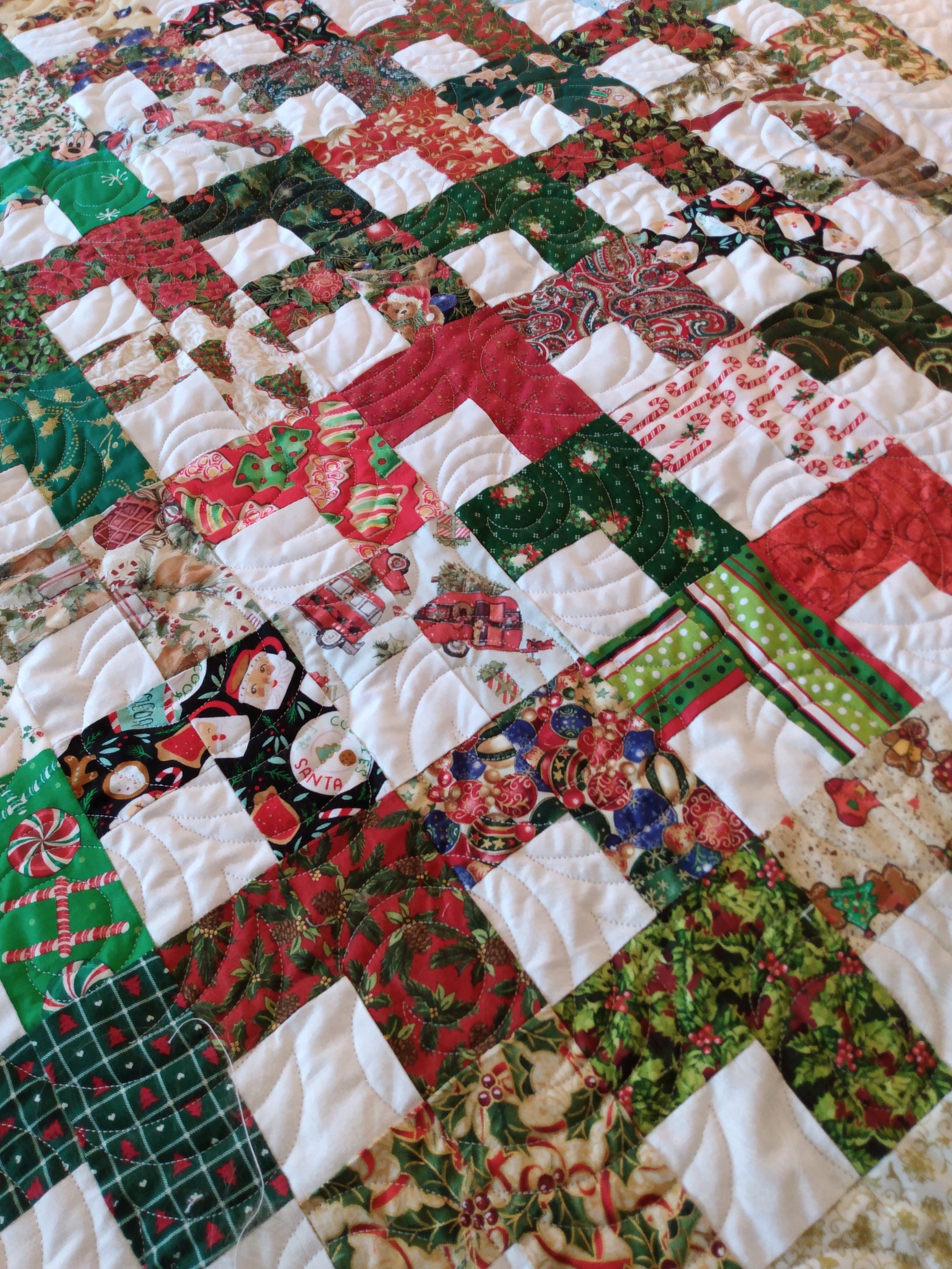 Christmas Scrappy Quilt - Etsy