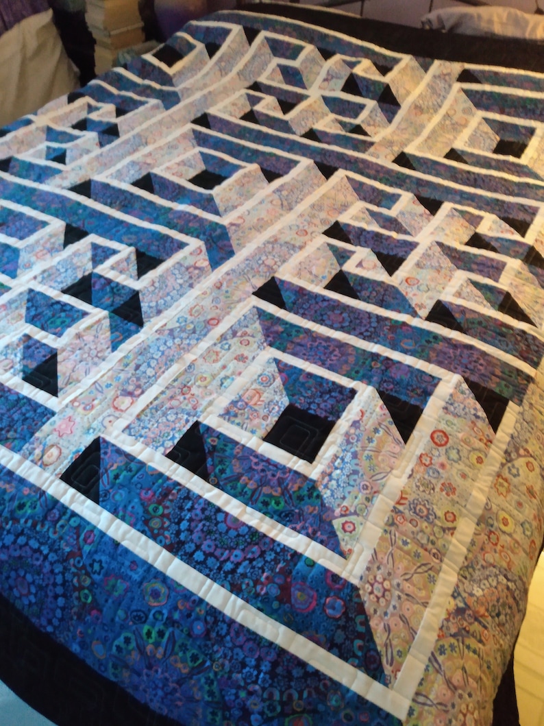 Labyrinth Walk Quilt - Etsy