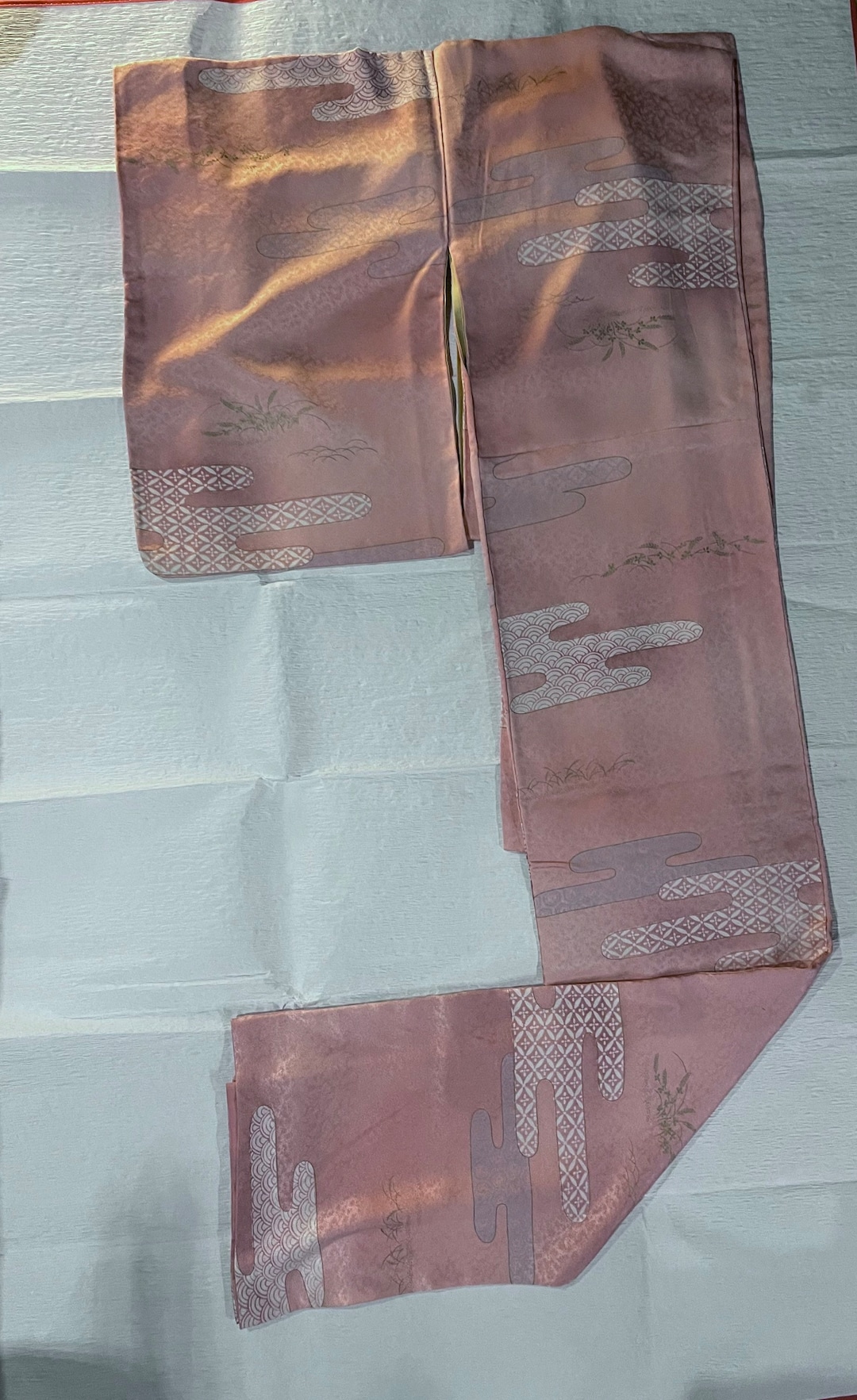 Beautiful Vintage Pink Silk Japanese Traditional Kimono With Egasumi ...