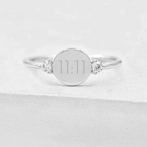 Engraved Disc Ring Silver Engraved Ring Monogram Signet Ring Initial ...