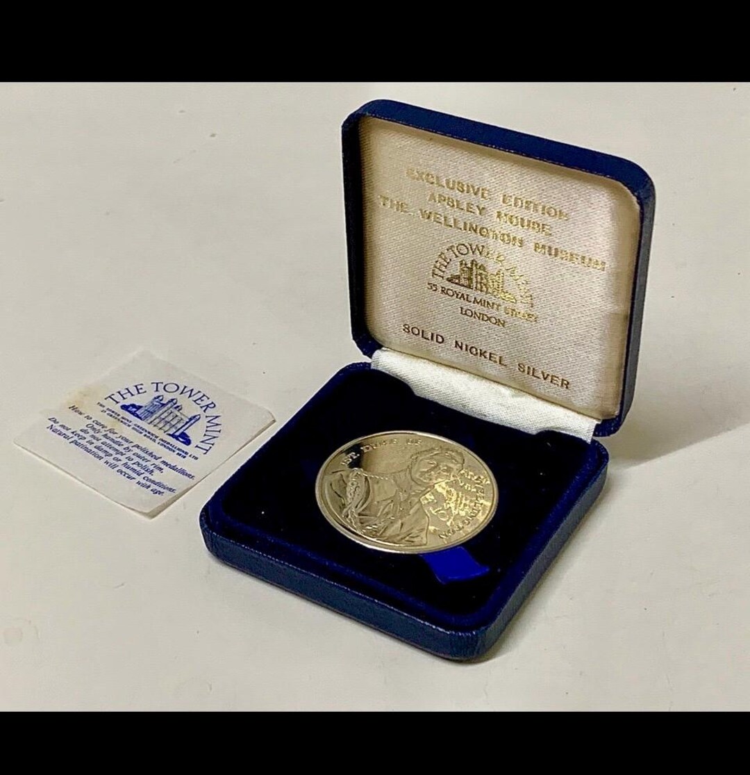 Vintage London Tower Mint Solid Nickel Silver Apsley House Duke of ...