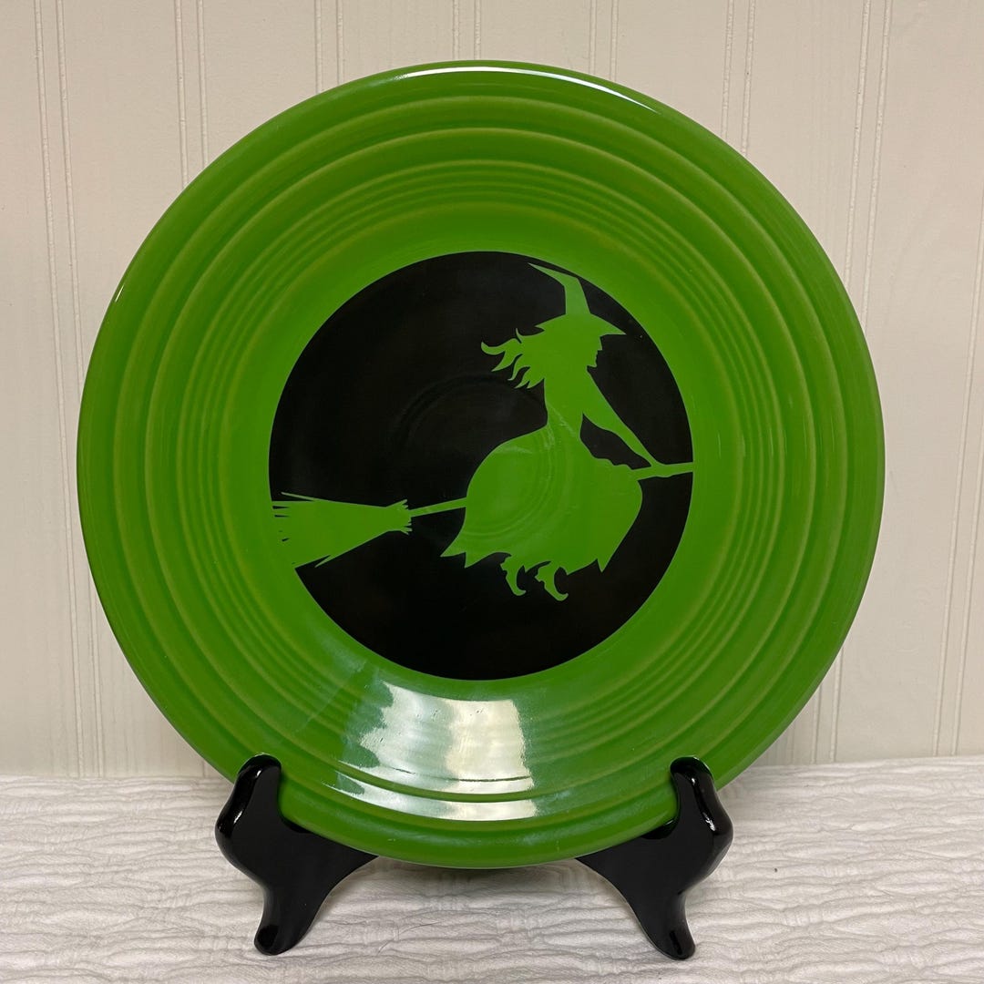 Fiesta Ware Retired Shamrock Green Witch 9” Luncheon Plate Fiestaware ...