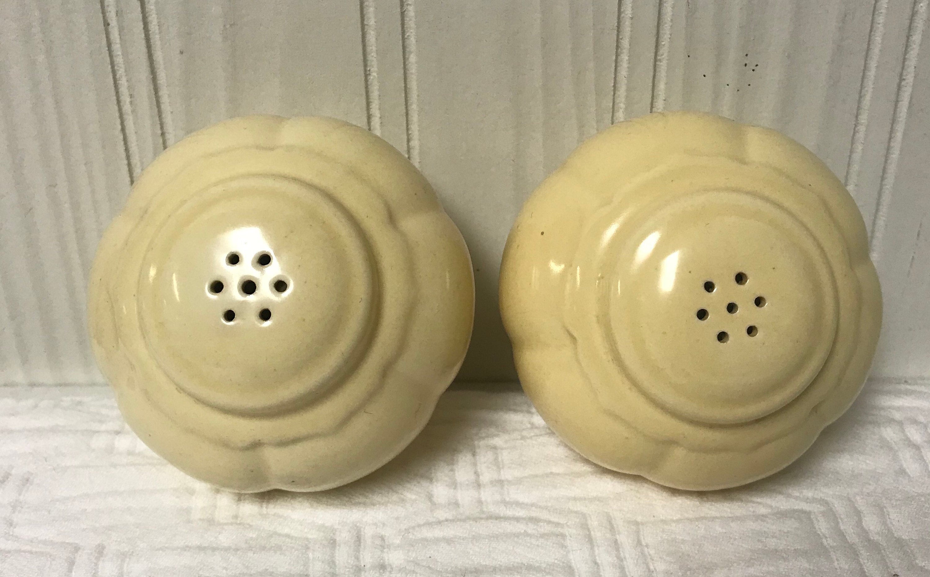 Homer Laughlin Salt & Pepper Shaker Riviera / Tango fiesta | Etsy