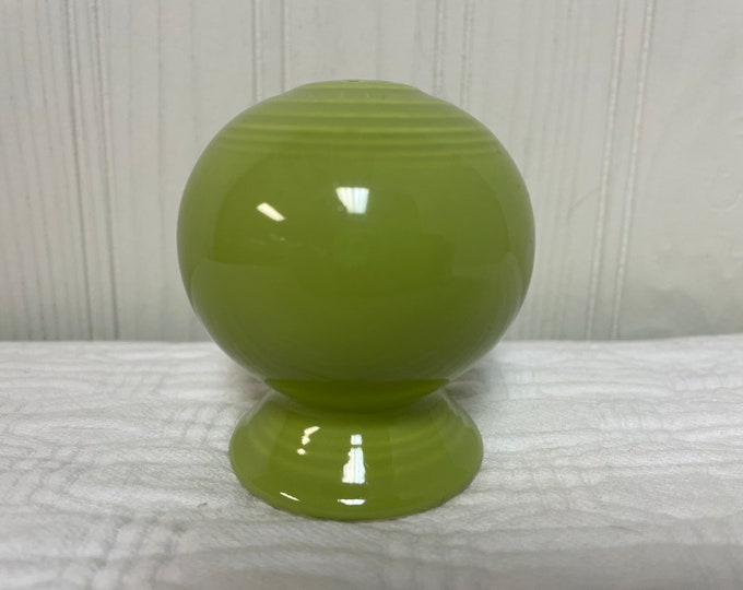 Vintage Fiesta Ware 1950’s Chartreuse Green Salt or Pepper Single ...