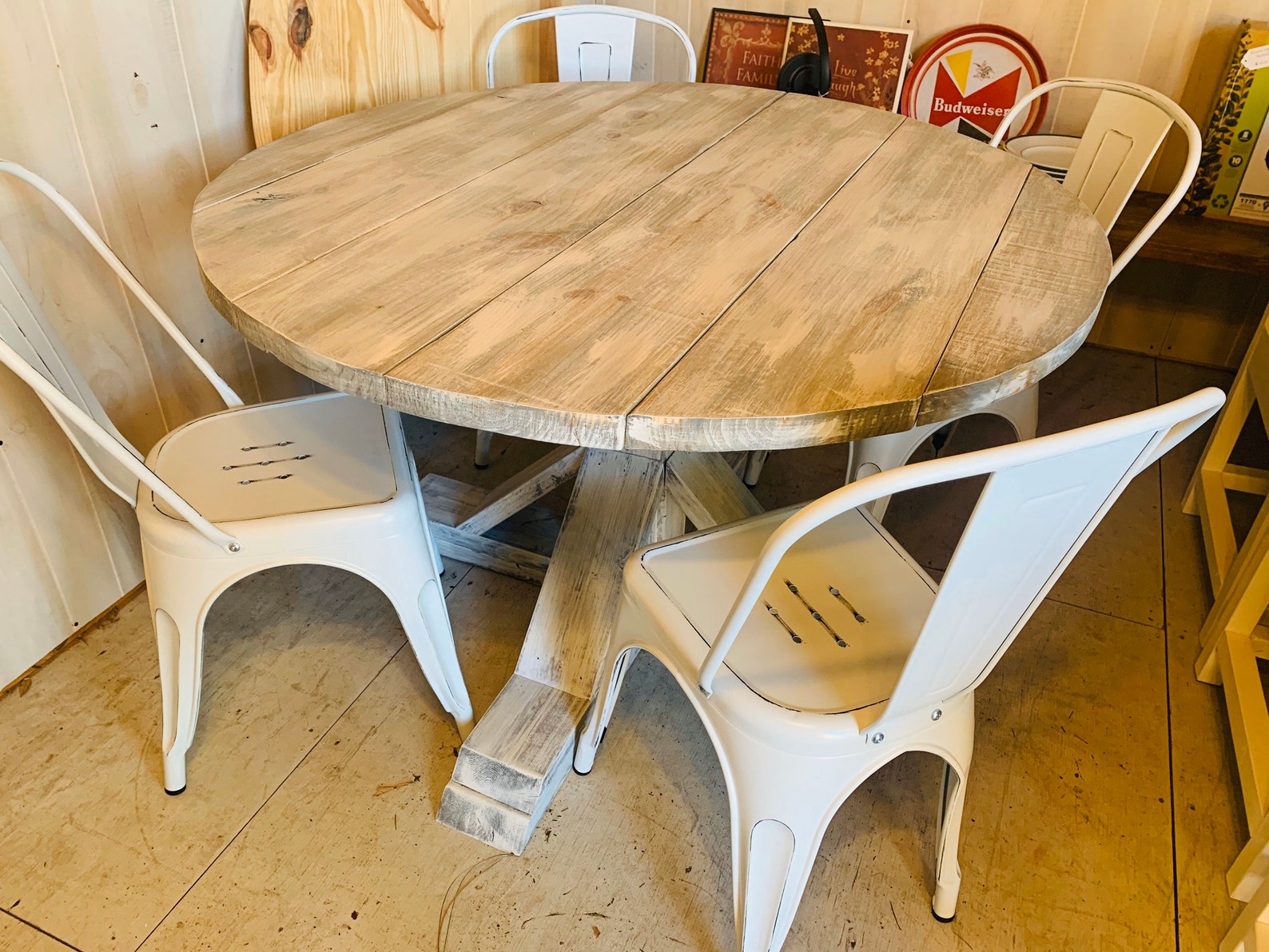 Round Rustic Farmhouse Table With Chairs Single Pedestal - Etsy