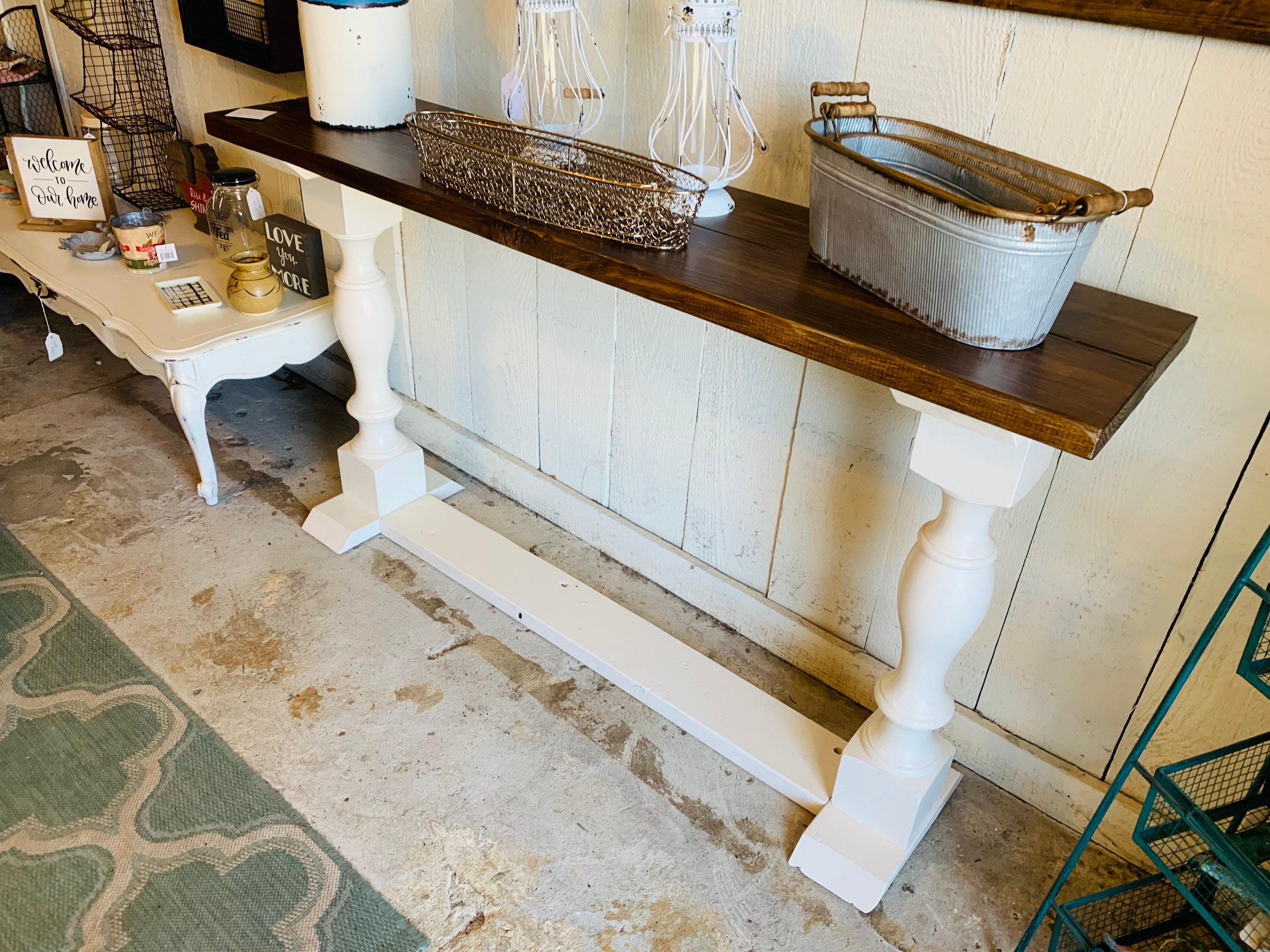 Rustic Farmhouse Entryway Table with shelve and Turned Legs, Clean ...