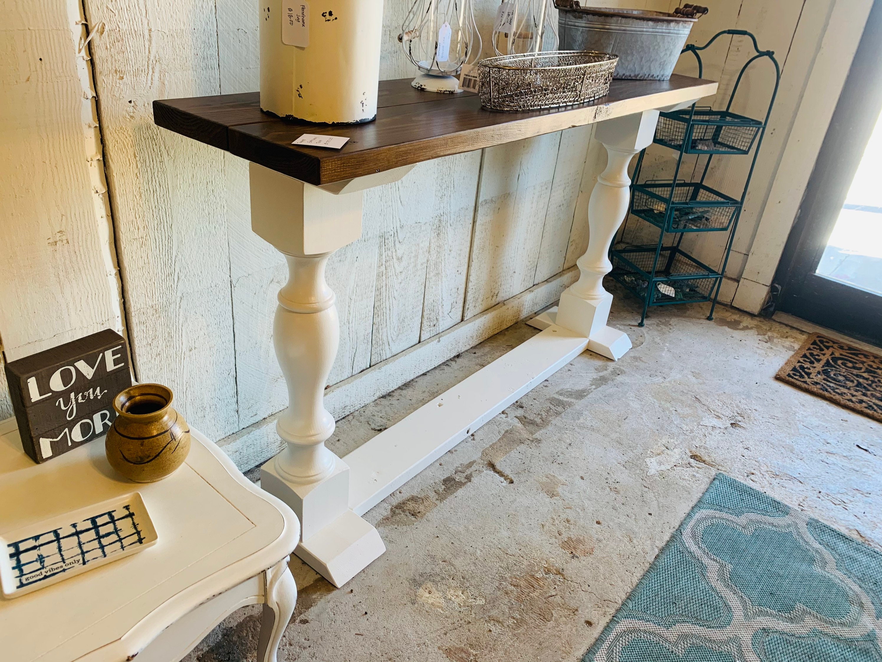 Rustic Farmhouse Entryway Table with shelve and Turned Legs, Clean ...