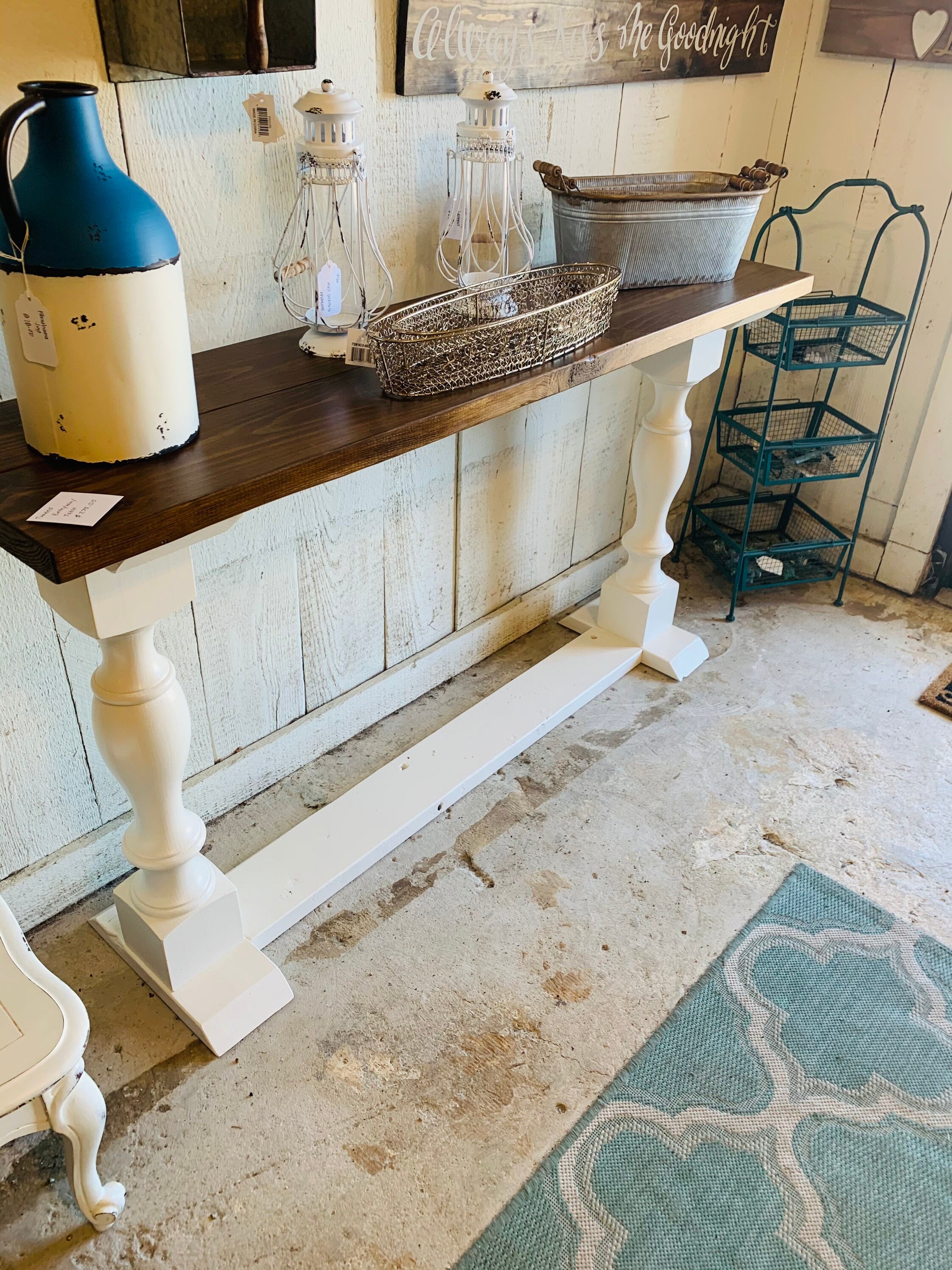 Rustic Farmhouse Entryway Table with shelve and Turned Legs, Clean ...