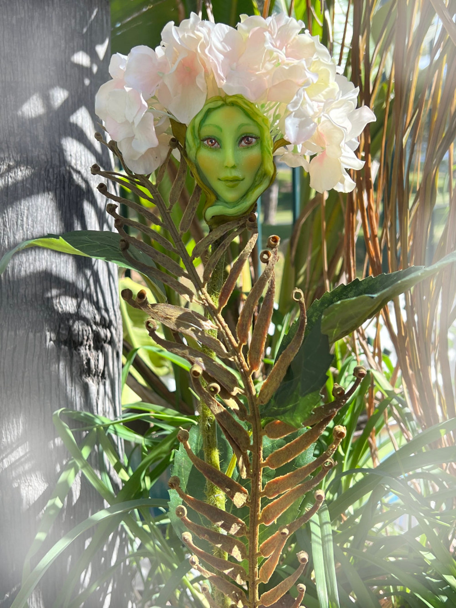 Nymph White Hydrangea Alice in Wonderland non Talking Flowers for ...