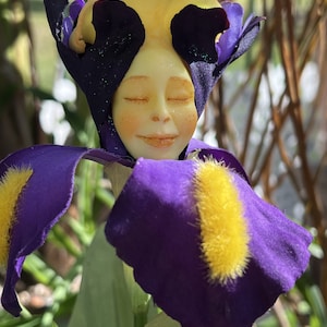 MUSING IRIS Alice in Wonderland non Talking Flowers for Parties, Props ...