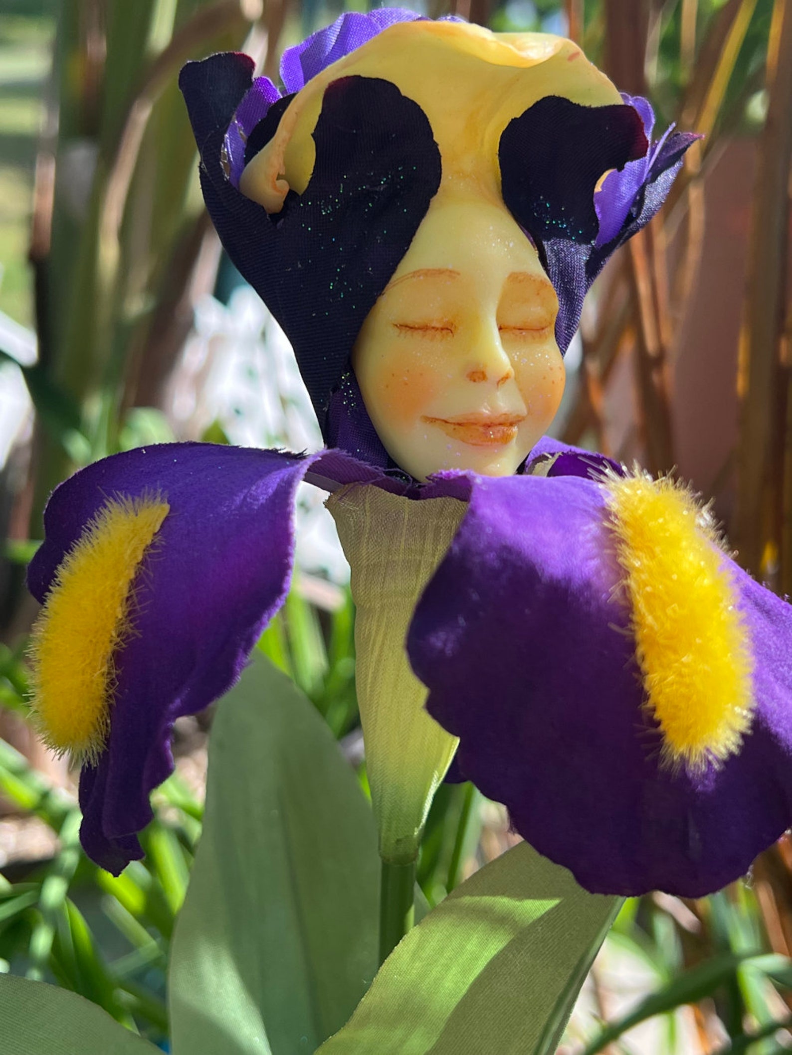 MUSING IRIS Alice in Wonderland (non) Talking Flowers for Parties ...