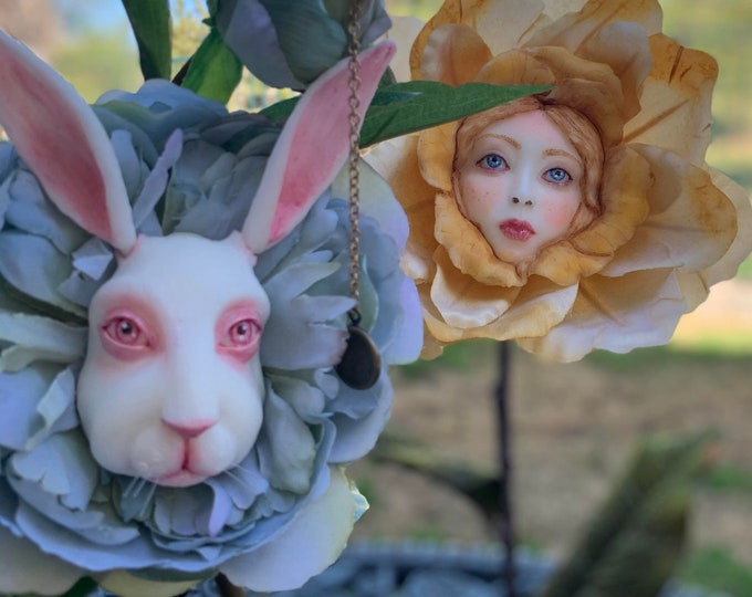 Alice in Wonderland (non) Talking Flowers "white Rabbit" Character ...