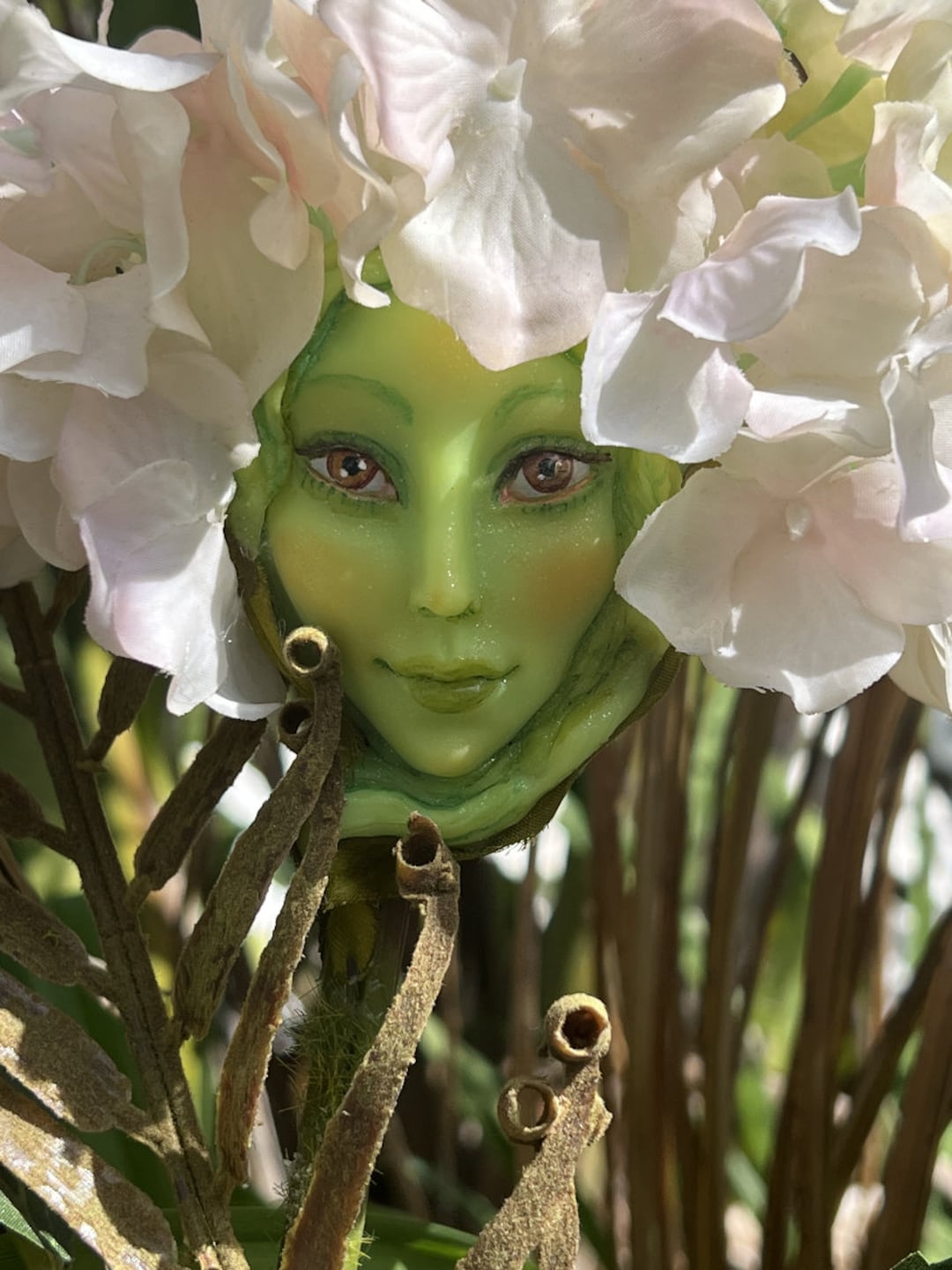 Nymph White Hydrangea Alice in Wonderland (non) Talking Flowers for ...