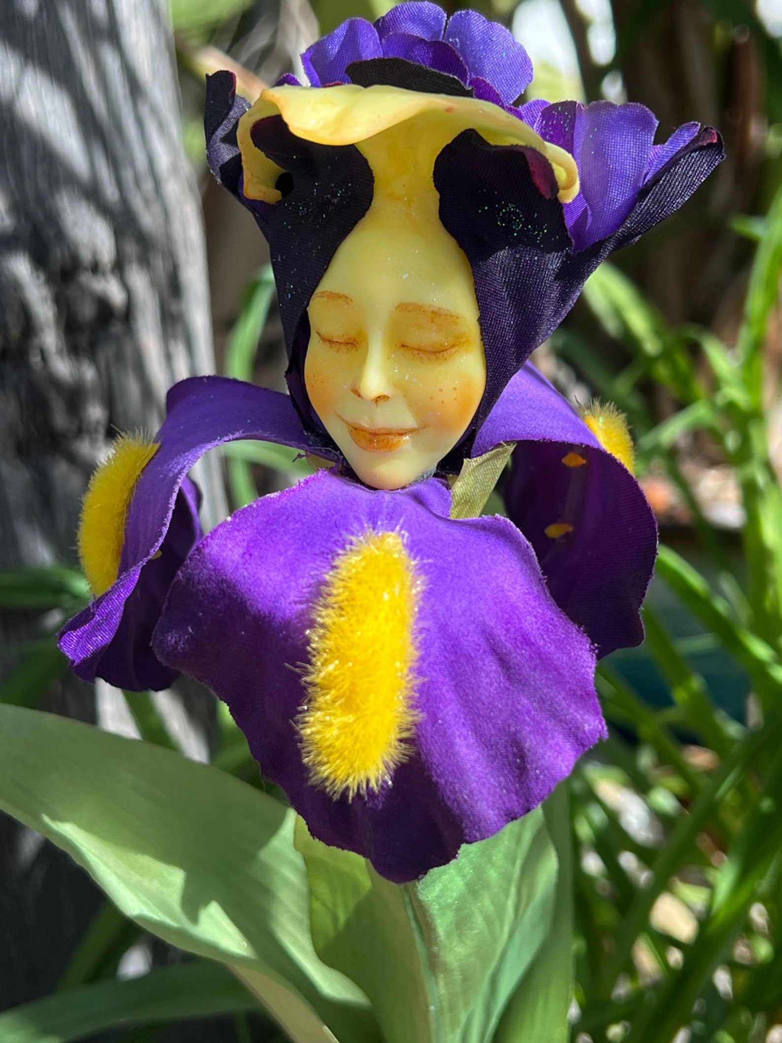 MUSING IRIS Alice in Wonderland (non) Talking Flowers for Parties ...