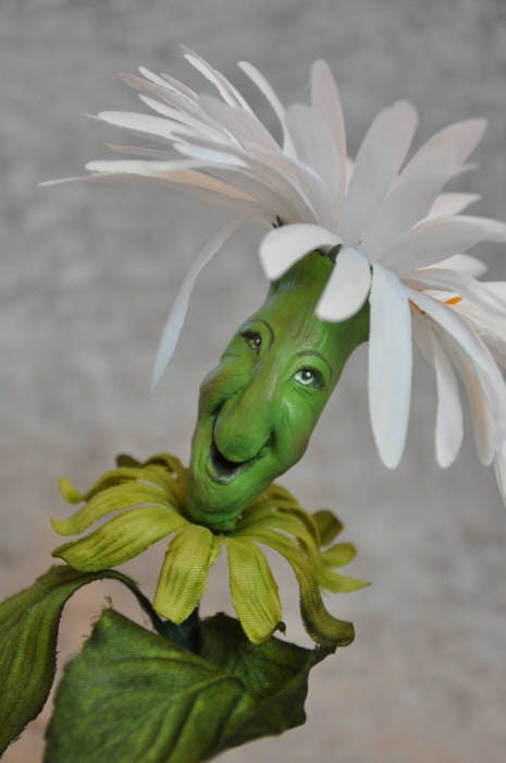 Alice in Wonderland Talking Flowers DAISY SUTHERLAND Inspired | Etsy