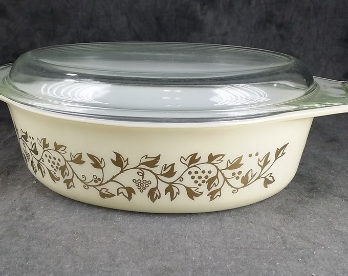 Pyrex Golden Acorn 045 2-1/2 Quart Casserole With Lid, Large Casserole ...