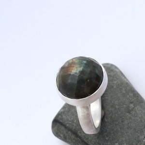 Faceted Labradorite Ring-minimalist, Modern, Natural Gemstone, Bezel ...