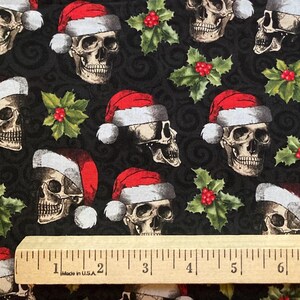 SANTA SKULLS, Skeleton, Mistletoe, Santa Hat, X-mas Skull, Holly, Black ...