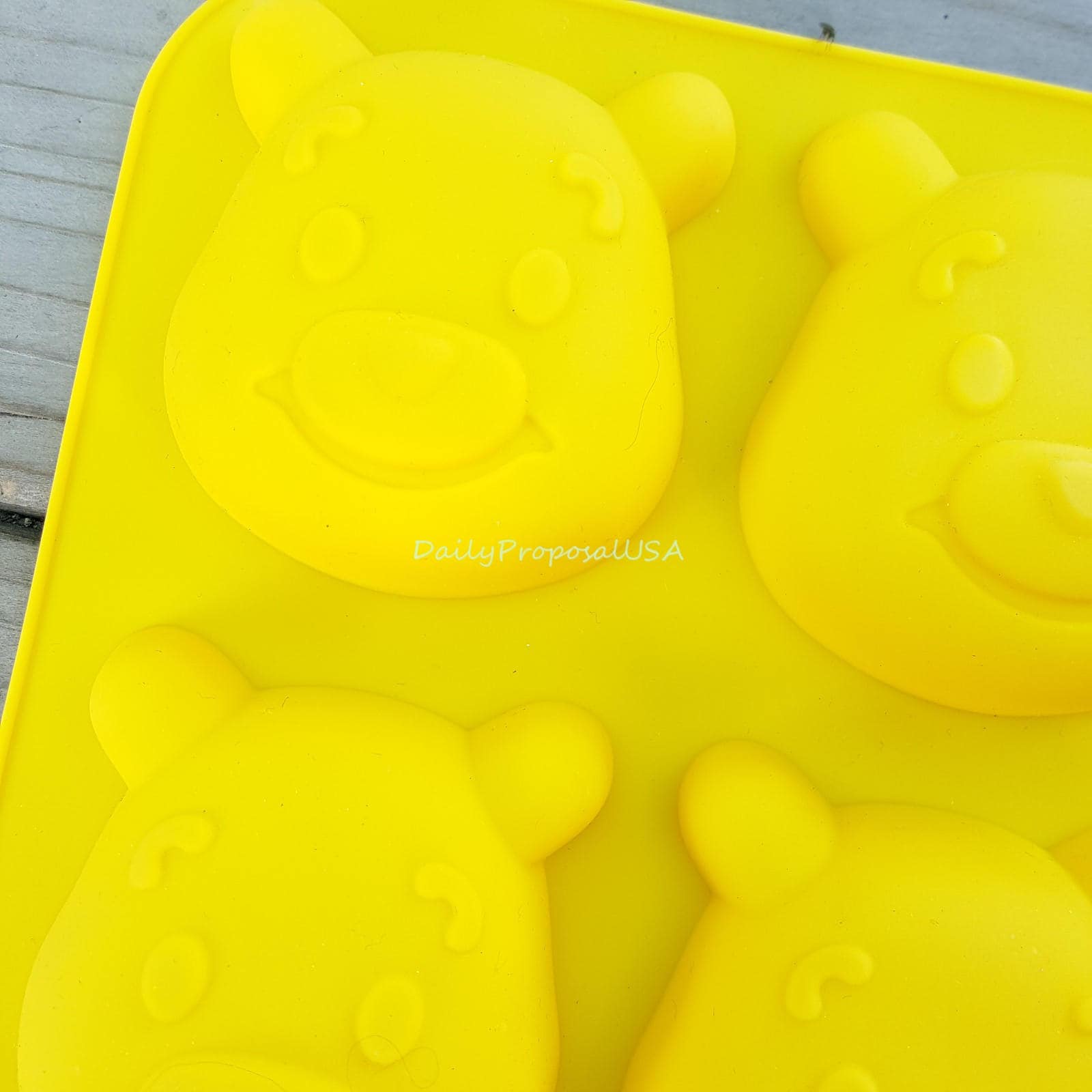 4 Cavity Winnie the Pooh Silicone Mold Bakeware Cake Pastry Candy ...