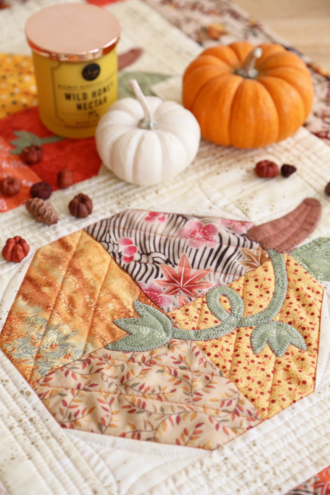 Pumpkin Quilt Table Runner Pattern, Thanksgiving Autumn Decor (PDF ...