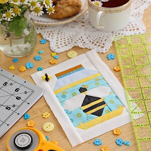 Honey Bee PDF Digital Quilt Block Pattern, 2 Size Blocks - Etsy