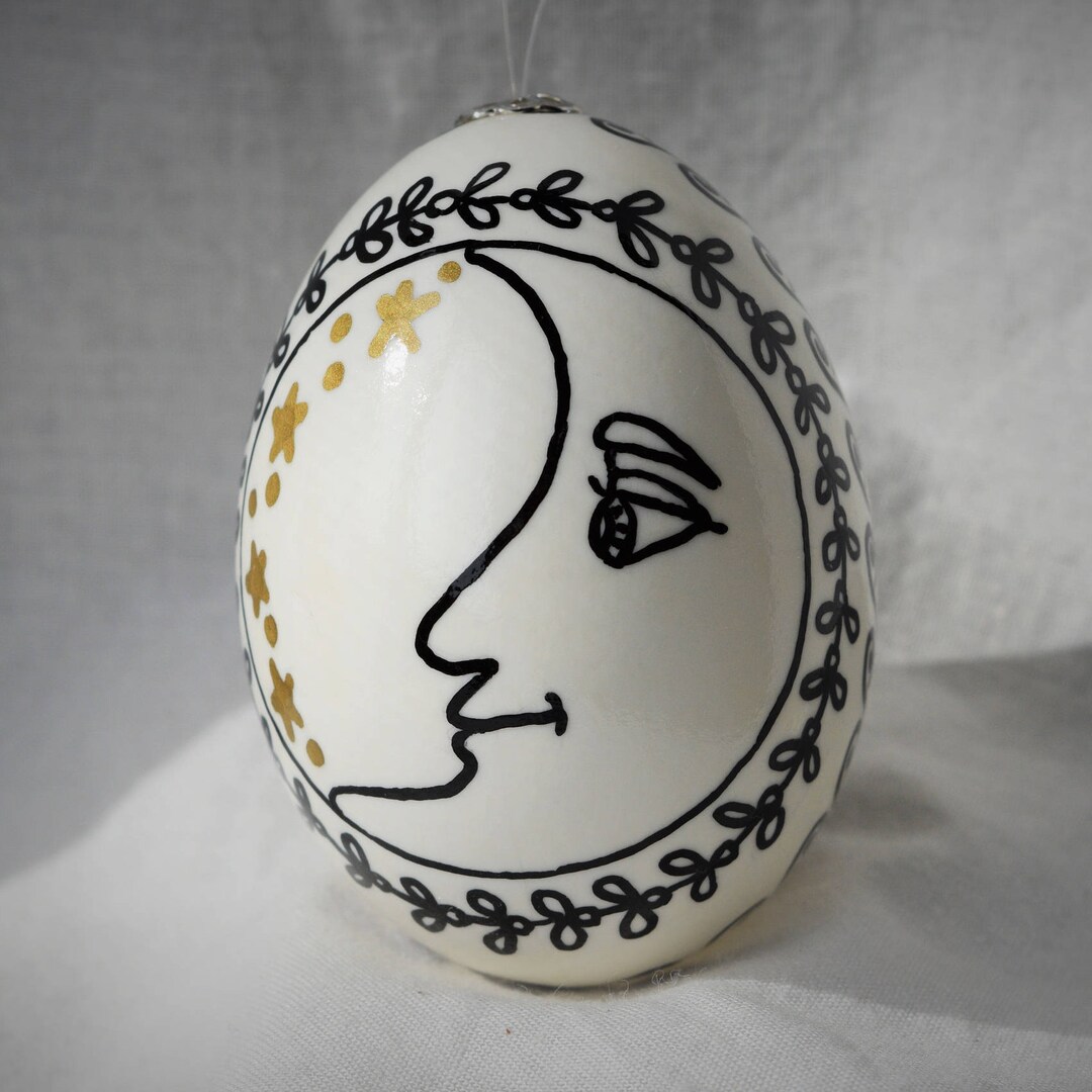 Duck Egg Art. Mehndi Henna Design. Sun and Moon Reminiscent of Pysanky ...