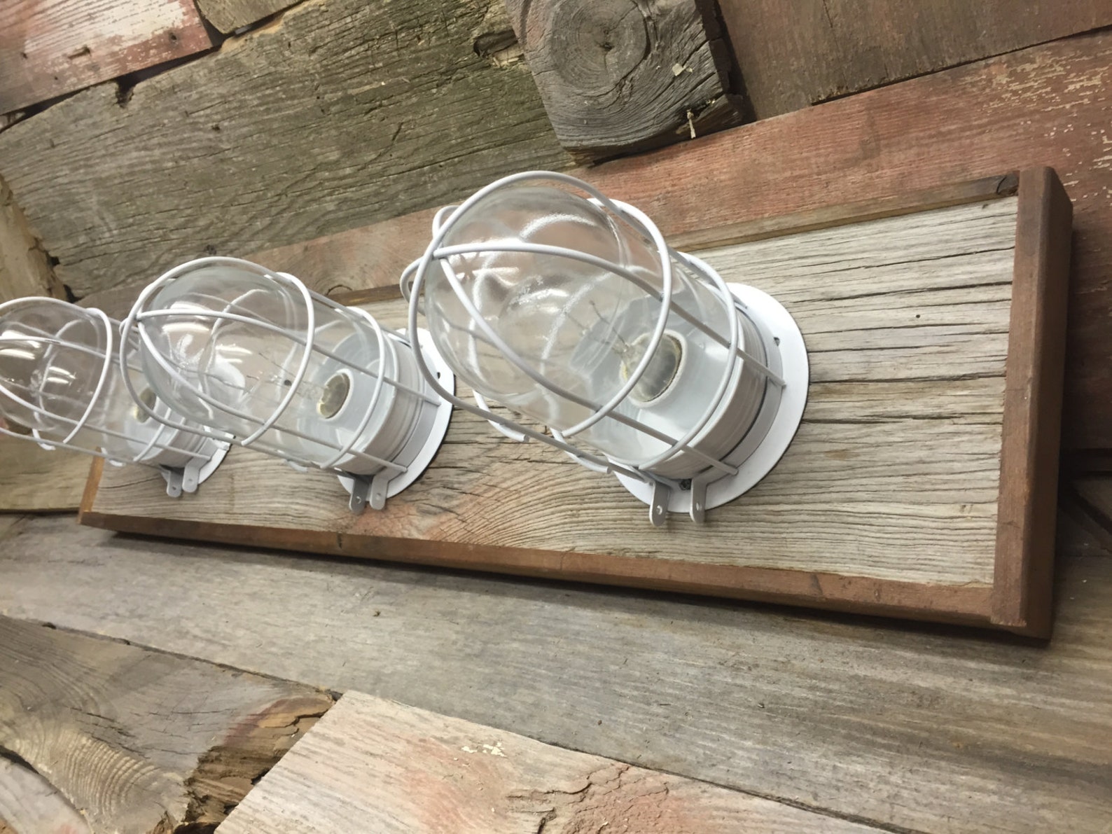 The SEA CAPTAIN Nautical Beach Vanity Light - Etsy