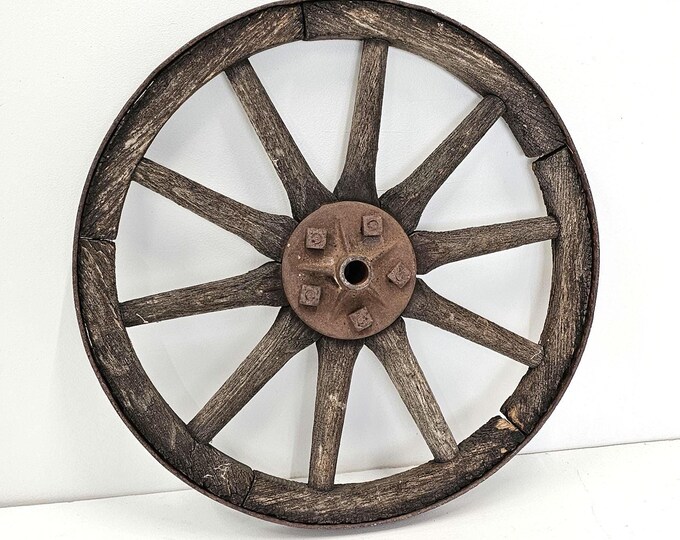 Vintage Wooden Wagon Wheel - Wheel Decor - Cabin Decor - Etsy